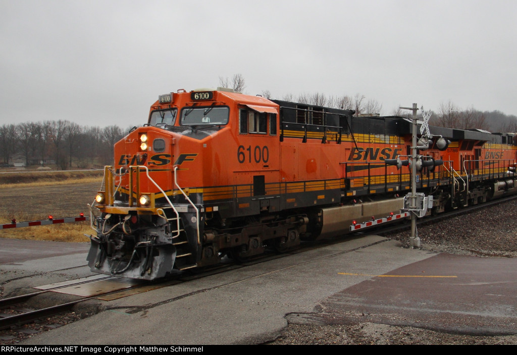 BNSF 6100
